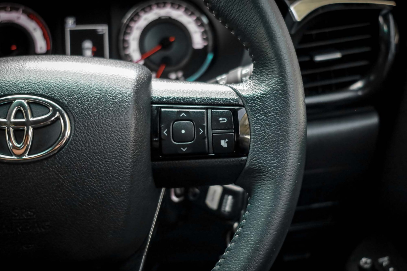 TOYOTA HILUX REVO SMART CAB PRERUNNER 2.4 ROCCO (B1503) | Boy Auto Group