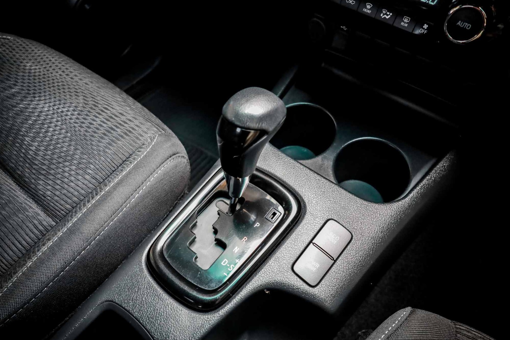 TOYOTA HILUX REVO SMART CAB PRERUNNER 2.4 ROCCO (B1503) | Boy Auto Group