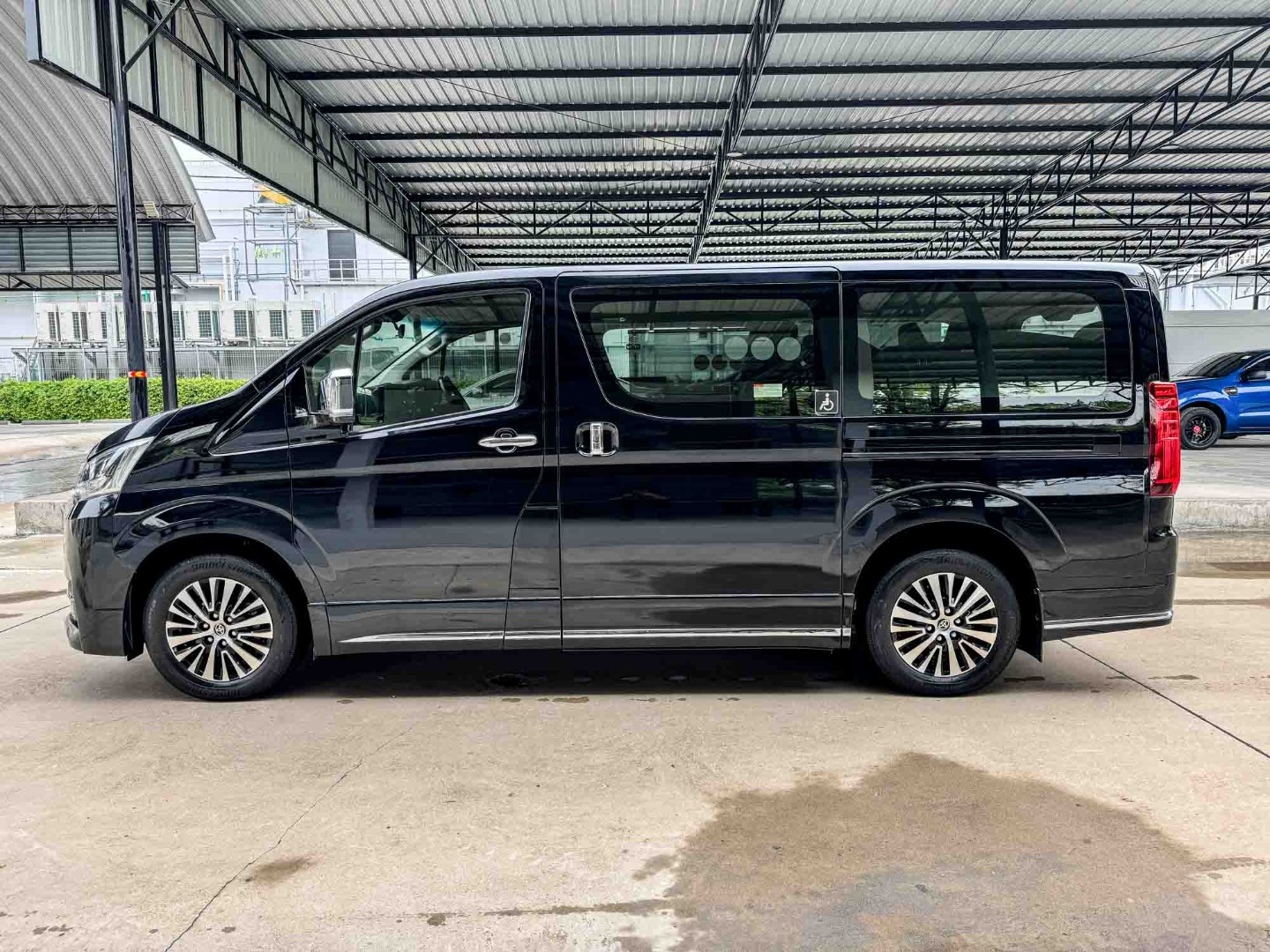 TOYOTA MAJESTY 2.8 PREMIUM (A2716) | Boy Auto Group