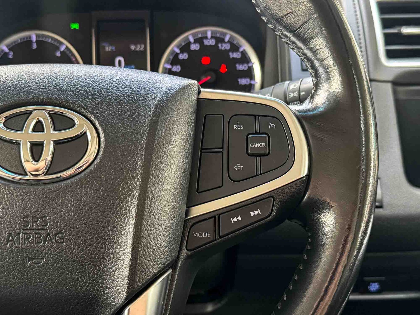 TOYOTA MAJESTY 2.8 PREMIUM (A2716) | Boy Auto Group