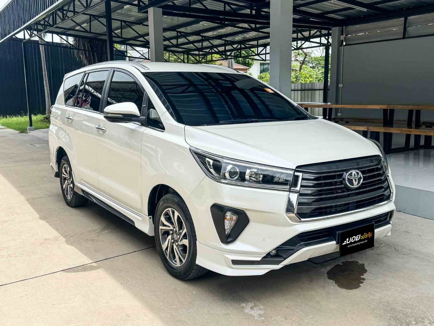 TOYOTA INNOVA 2.8 CRYSTA (A2763) | Boy Auto Group